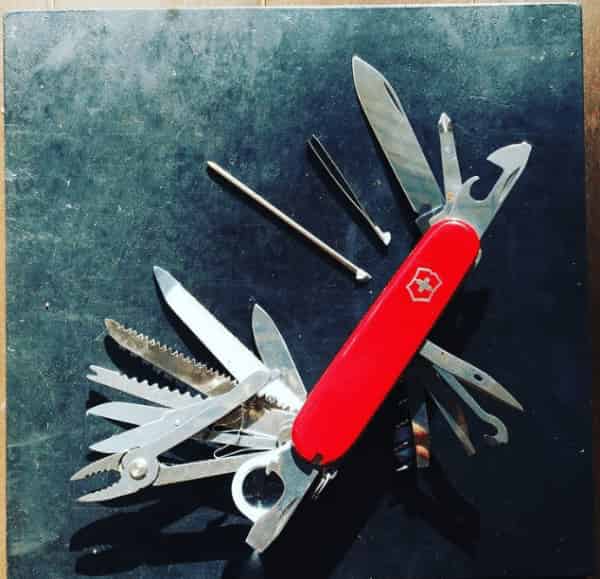 10 Swiss Army knives! Introducing a versatile knife that can be used in ...