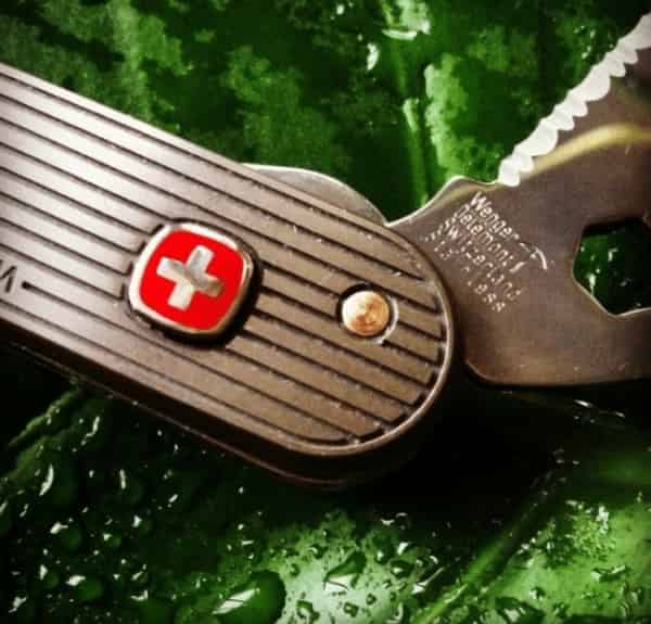 10 Swiss Army knives! Introducing a versatile knife that can be used in ...