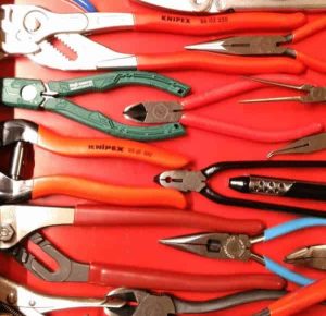 The correct way to use and choose pliers that you don't really know ...